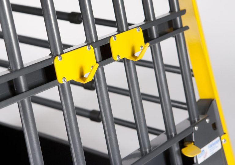 The safest dog crate for cars by MIMsafe